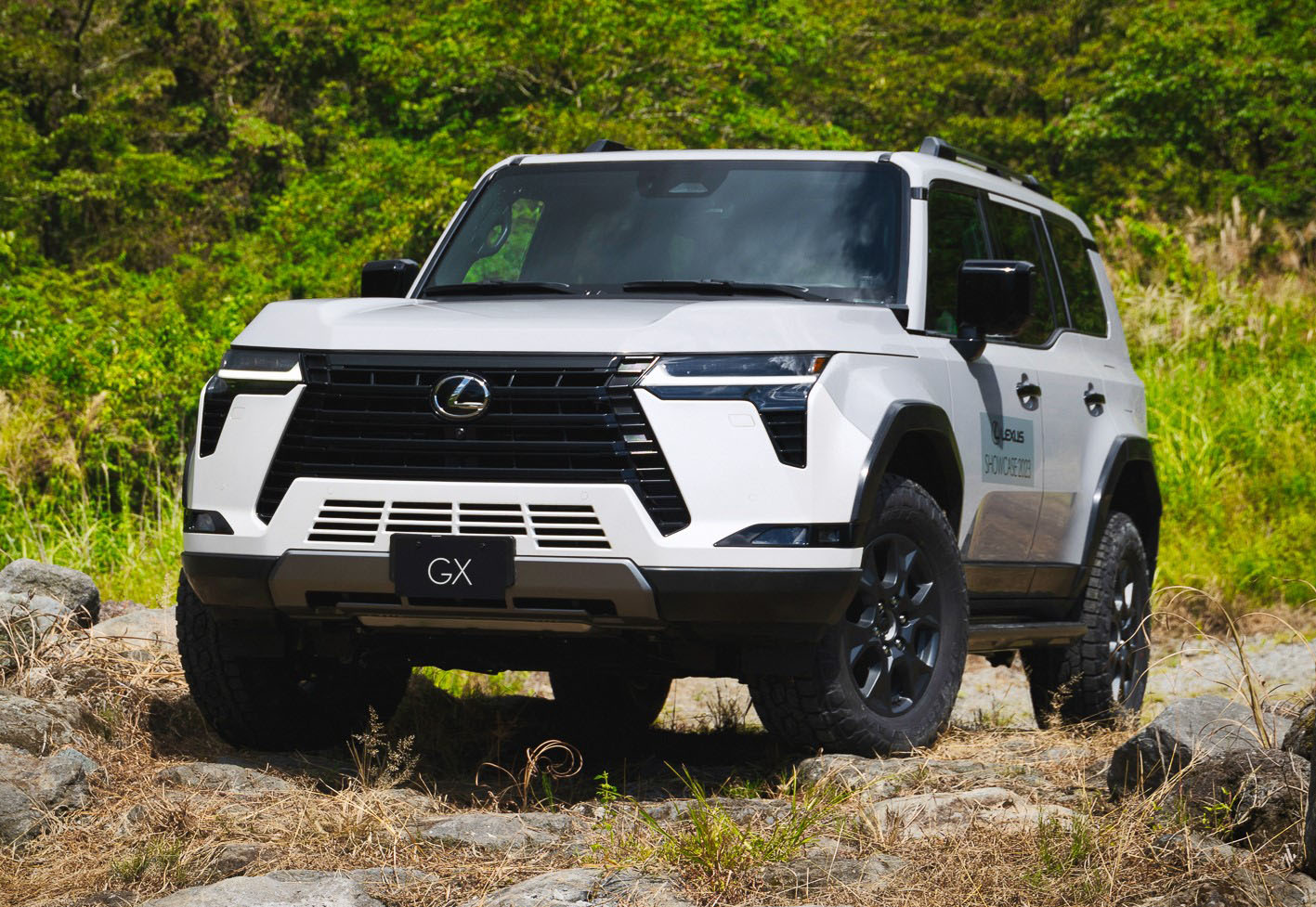 レクサスLX vs レクサスGX：どちらを選ぶべきか？ | ページ 2 | 最新自動車情報サイト